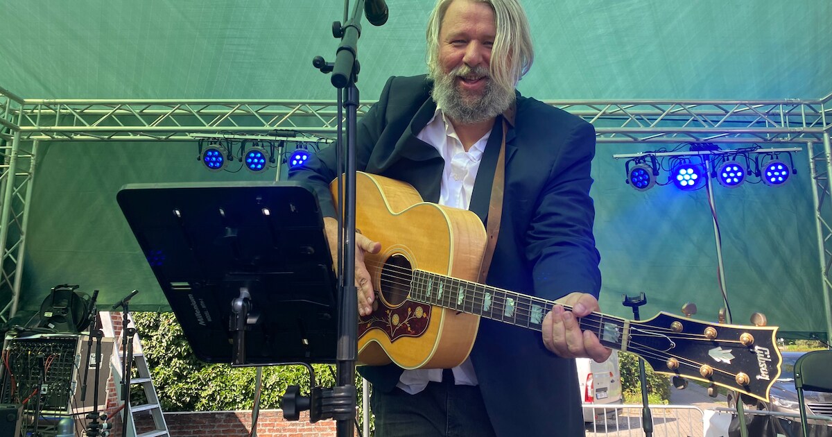 N-VA Herentals zet muzikant Bart Buls (59) op verkiezingslijst ...