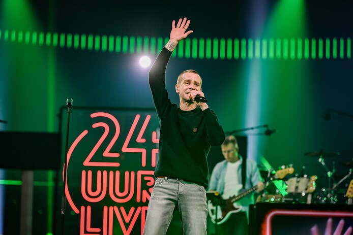 Maakt Sam Gooris kans op internationaal succes? Zo klinkt ‘Laat het ...