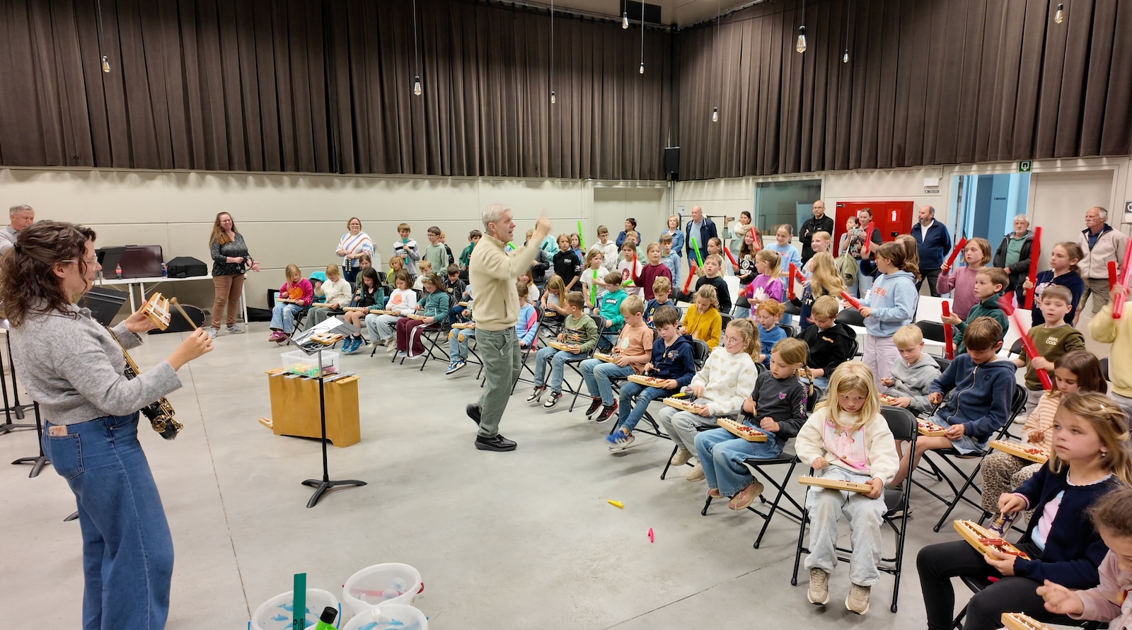 Academie, gemeente en muziekverenigingen brengen muzieklessen dichter ...