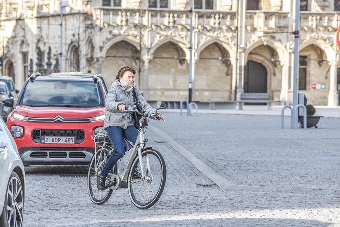 Deze 13 straten in centrum van Oudenaarde worden fietszone: “Snelheid omlaag en fietsers beter ...