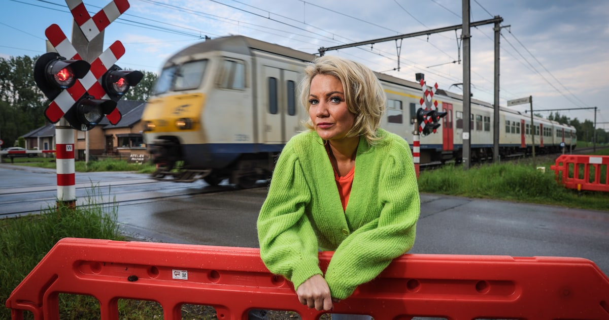 Vrouw die als eerste hulp bood na treinongeval in Bilzen: “Door over ...
