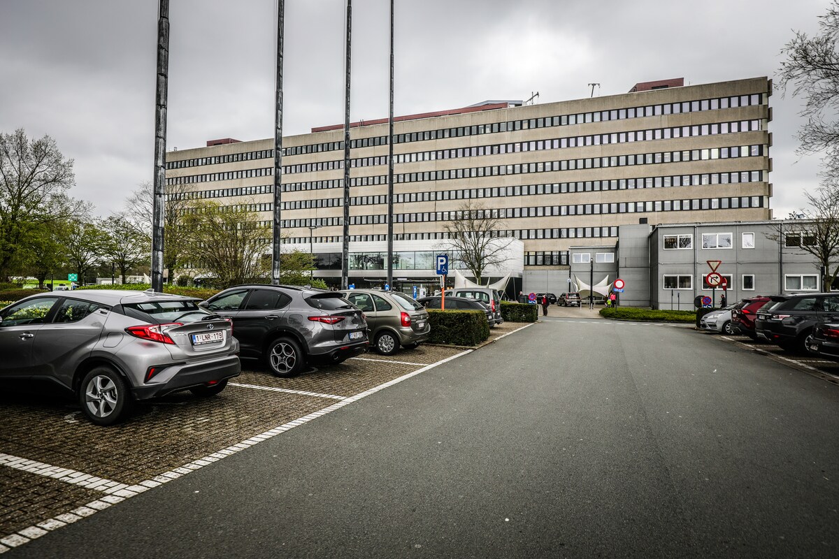 Negatieve primeur voor AZ Sint-Jan in Brugge: ziekenhuis lijdt 17 ...