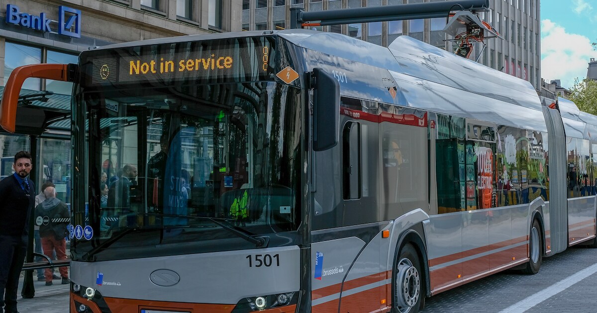 Elektrische bussen van MIVB laden op terwijl je opstapt: “Na 6 minuten ...
