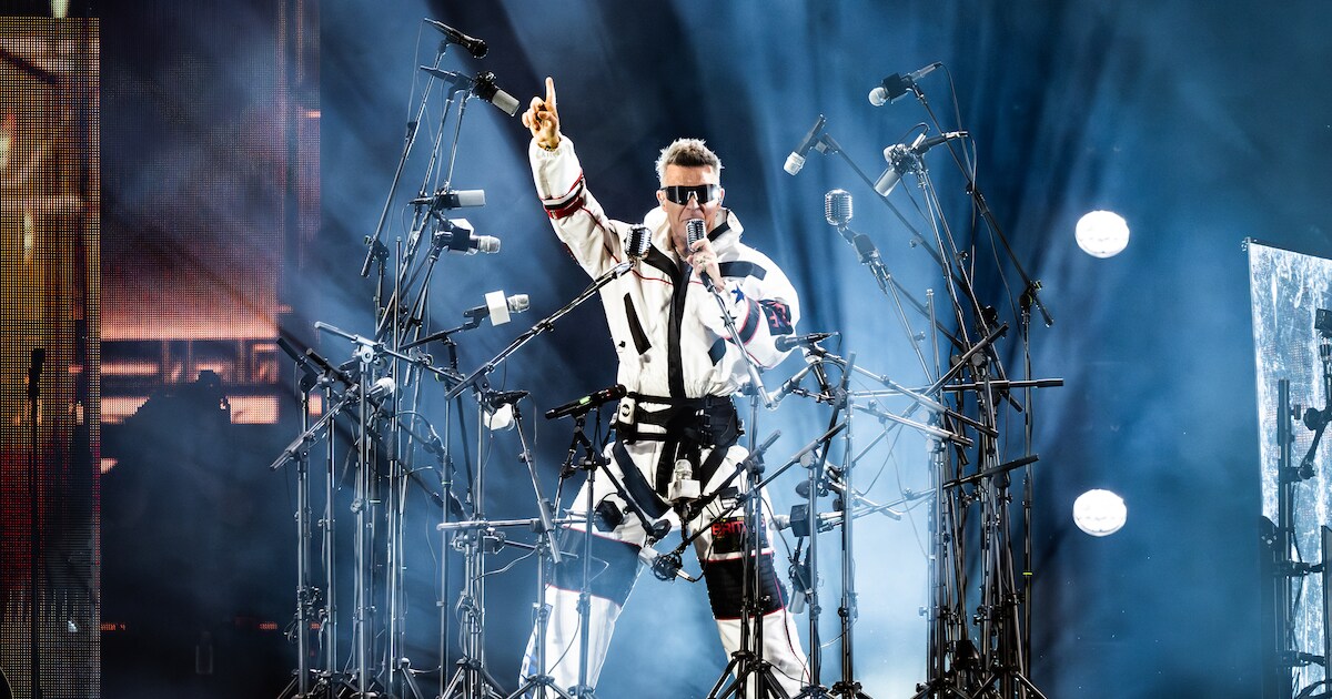 “Ik ben de king van entertainment”: Robbie Williams laat er geen gras ...