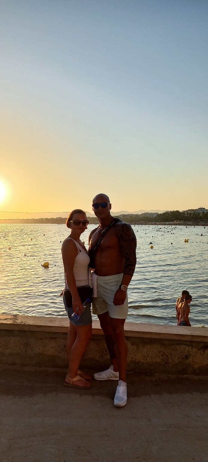 Bekende bodybuilder Jonas (39) overleden na hartaderbreuk: “‘Blijf bij ...