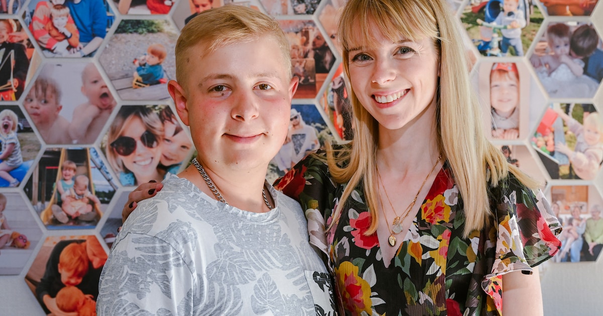 Maartje Van Neygen poseert voor het eerst met haar pleegzoon: “Niemand ...