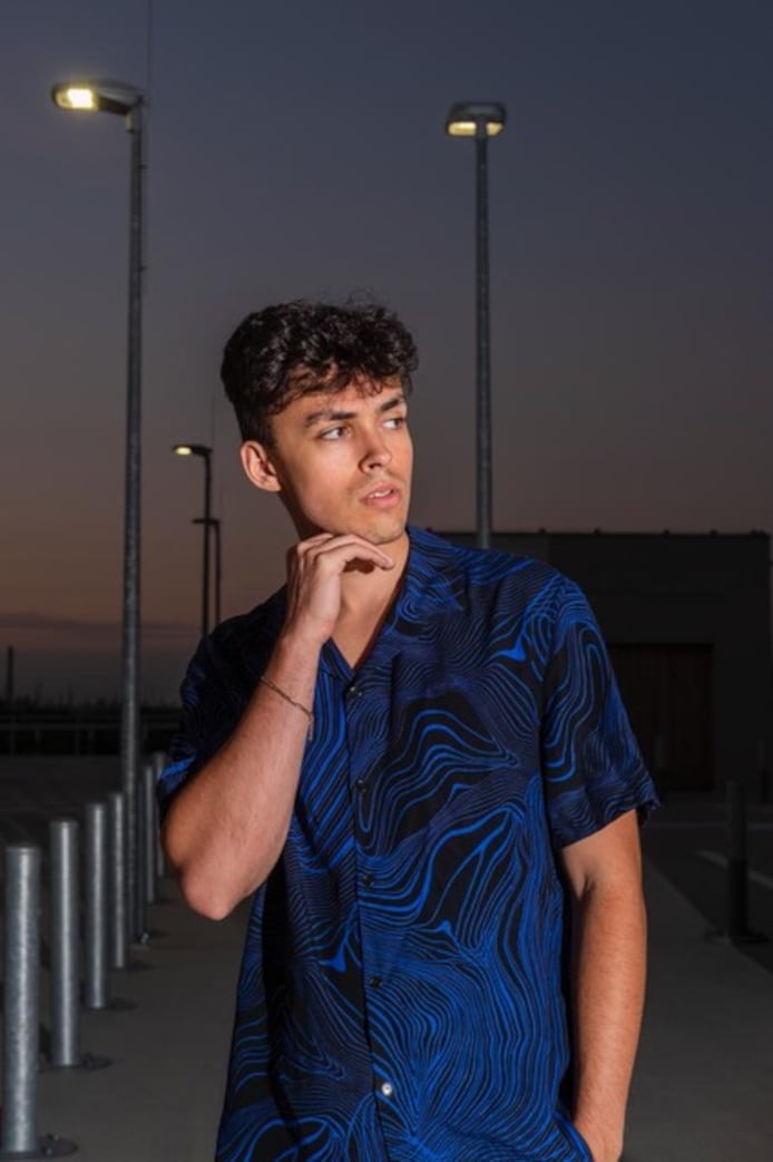 Nathan Bouts geeft zich bloot in ‘2DEZIT’: “Ik heb al die seksscènes ...