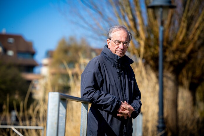 Roeselaarse oud-burgemeester Luc Martens (78) blijft in de cel voor ...