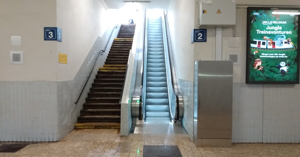 Eindelijk weer (werkende) roltrappen in station Lokeren | Lokeren | hln.be