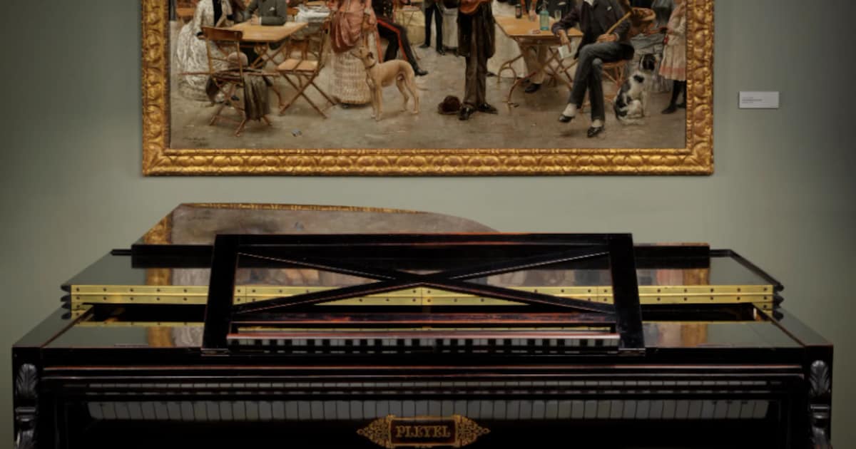 19de-eeuwse Peter Benoit-piano klinkt weer in Museum Vleeshuis ...