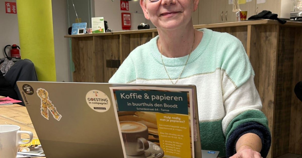 Hulp bij papierwerk bij lekkere kop koffie in buurthuis Den Boodt ...