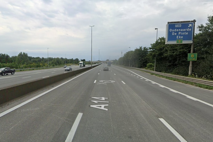 Ongeval E17 richting Kortrijk veroorzaakt lange file bij De Pinte ...