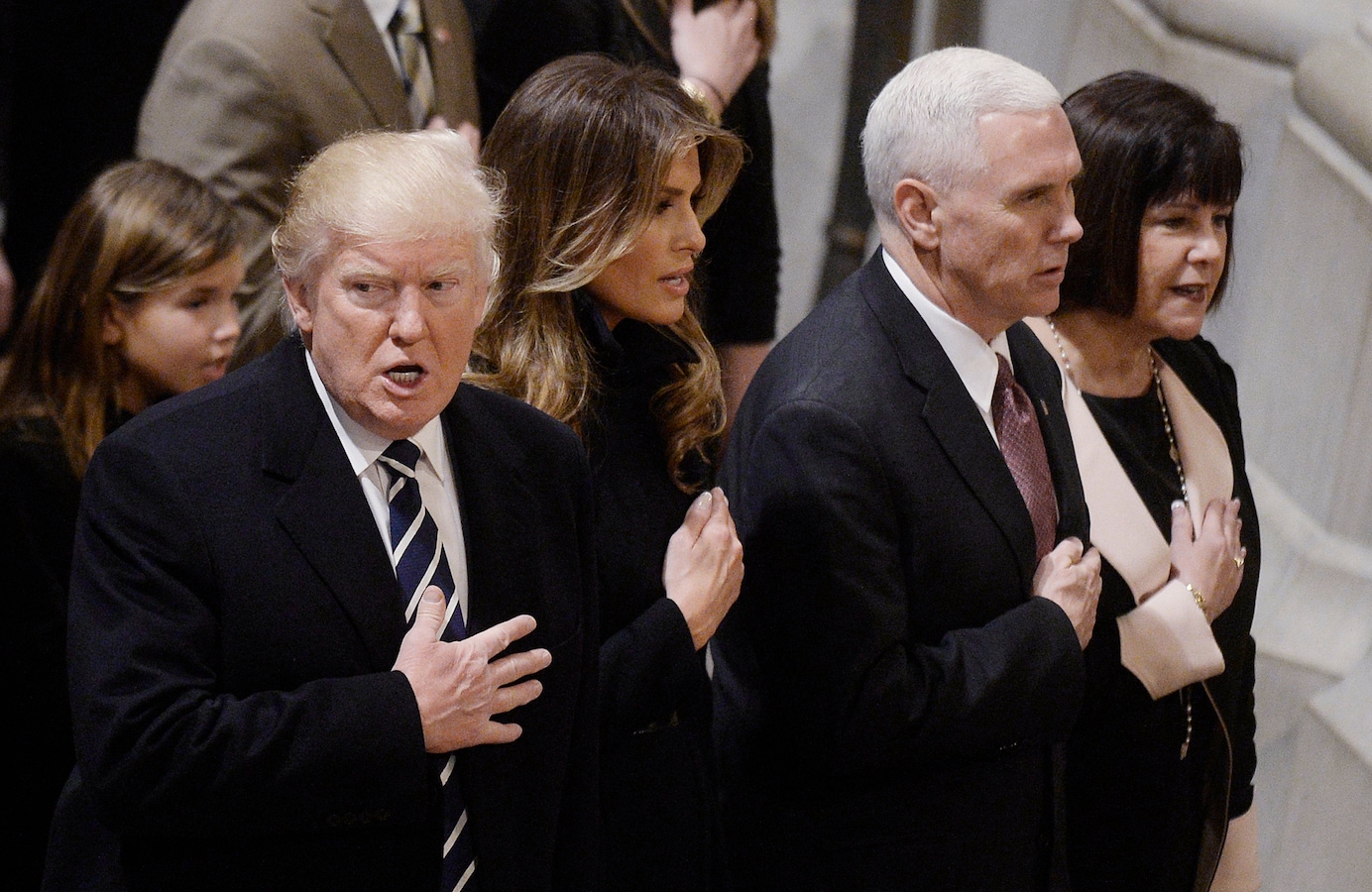 Wie is bisschop Mariann Budde, de énige die het feestje van Trump ...