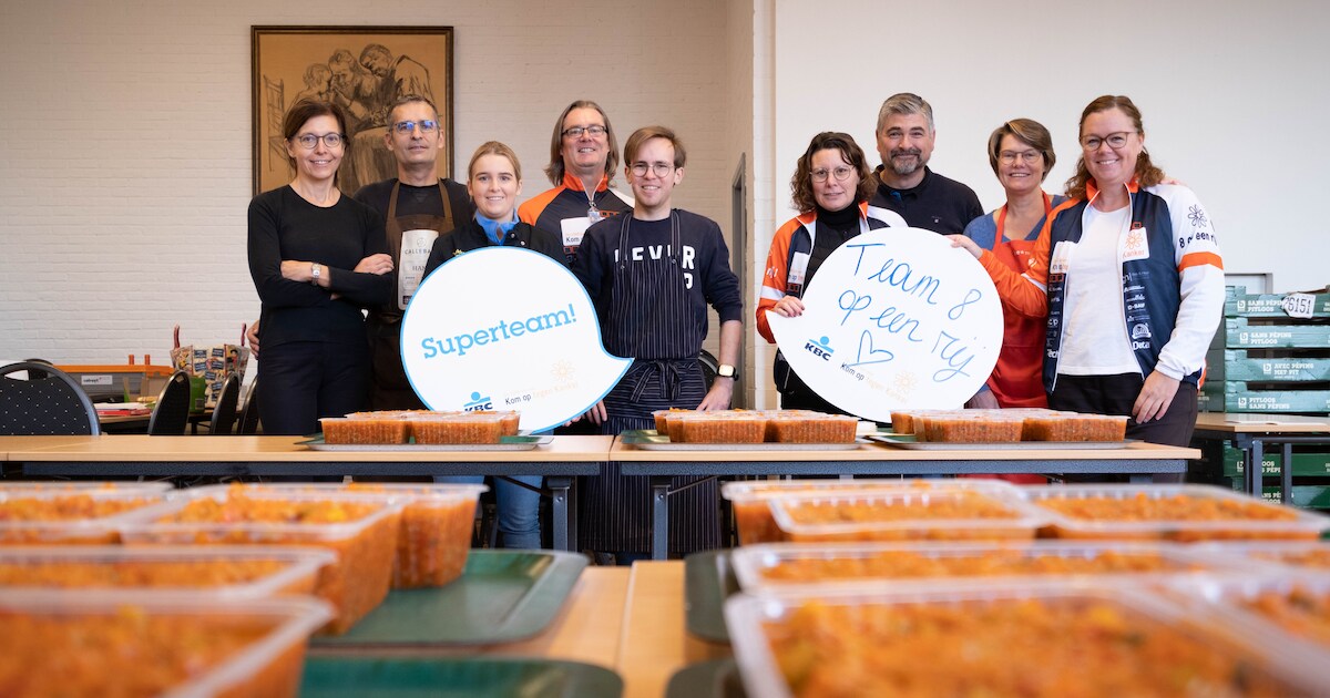 Team ‘8 op een rij!’ maakt en verkoopt 1.100 liter spaghetti voor Kom ...