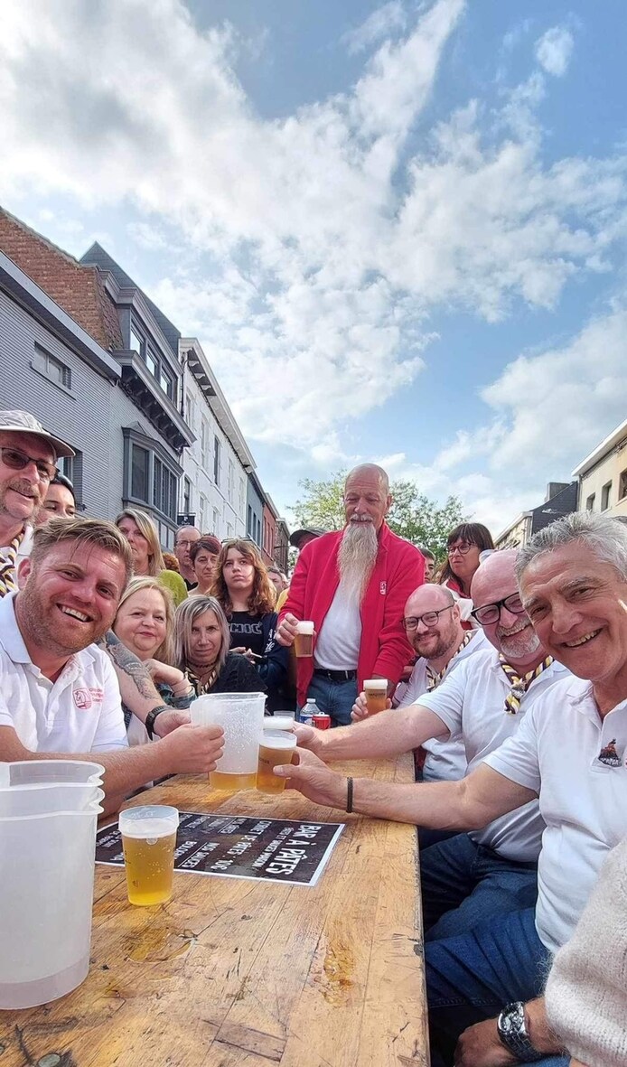 Pijnders steken taalgrens over en dragen Ros Bayard van stad Ath: “Ook ...