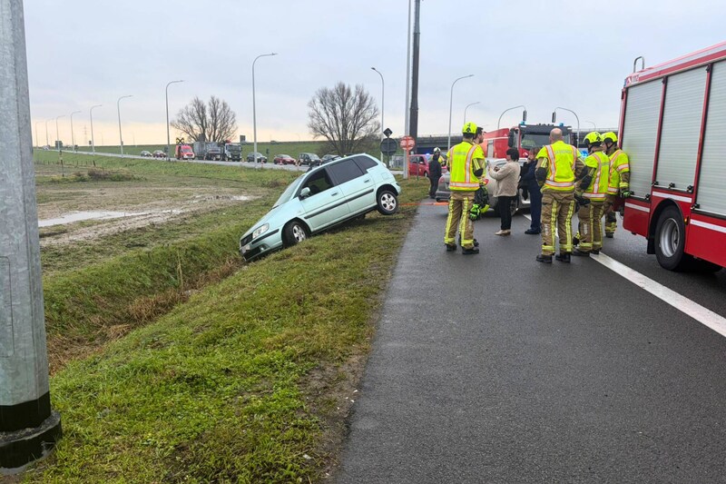 Opnieuw ongeval aan afrit A19 in Menen: auto van vrouw (56) uit ...