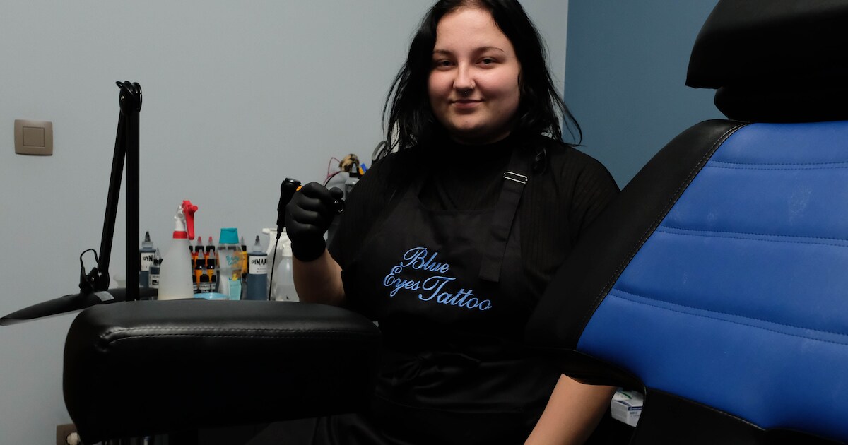 Voice-kandidate Daria opent eerste tattooshop in Pijpelheide | Heist-Op ...