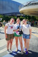 IN BEELD. MNM-dj’s zingen de zomer op gang in Disneyland Paris | Foto ...