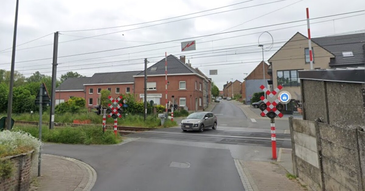 Spoorweg in Kattestraat onderbroken door werken | Ninove | HLN.be