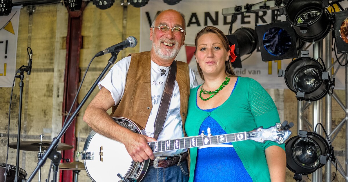 Kleinkunstzangers Lien en Ed Kooyman spelen thuismatch in het Brieleke ...