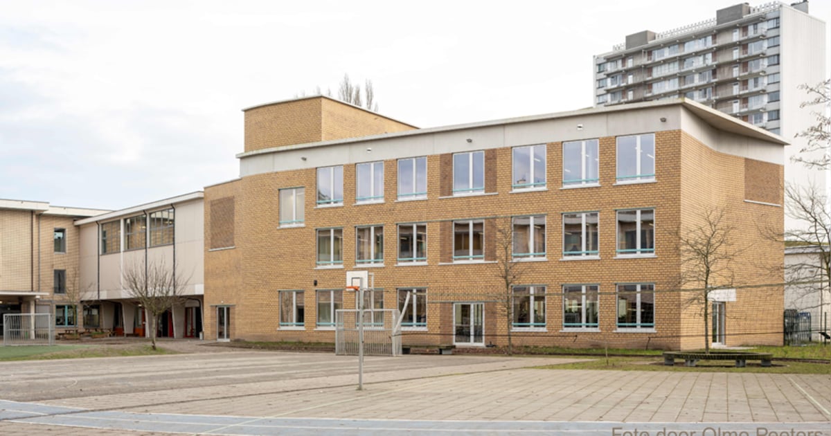 Lerares die klappen kreeg van leerling (17) na discussie over ...