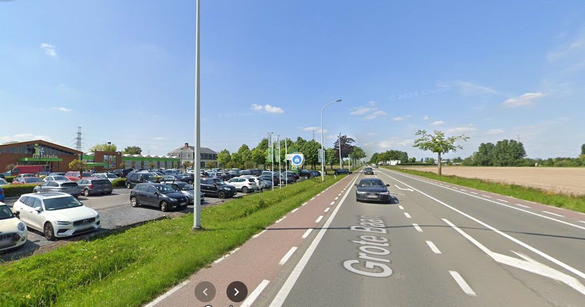 Kop-staartaanrijding in Lievegem: twee lichtgewonden na botsing bij ...