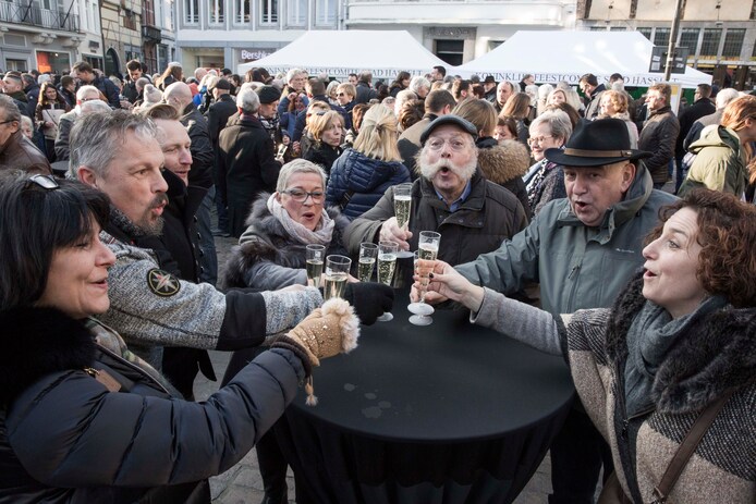 Wanneer klinkt jouw gemeente op 2025? Ontdek hier de nieuwjaarsrecepties in heel Vlaanderen ...