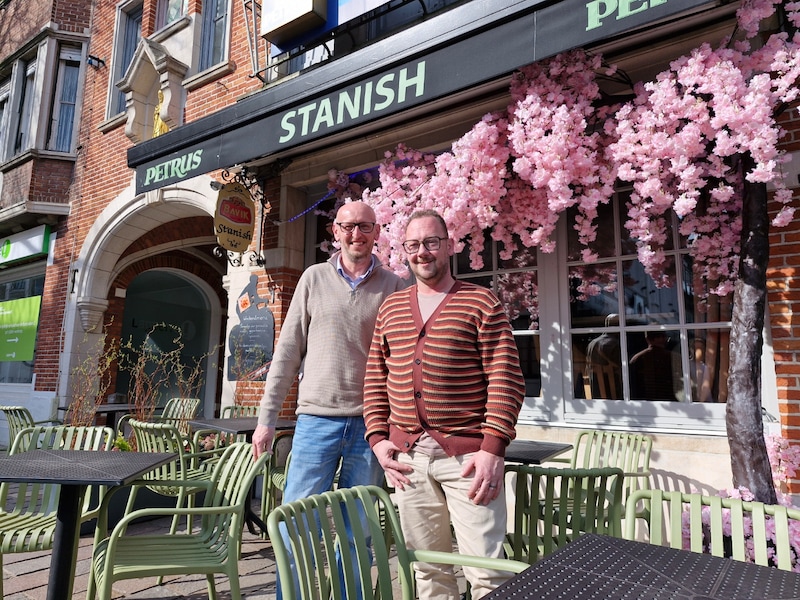 Dave en Dony gooien het roer van tearoom Stanish om: “Geen café meer ...
