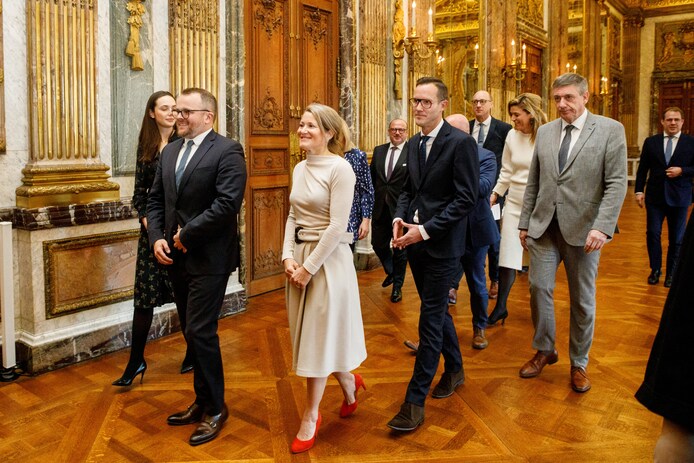 Minister Anneleen Van Bossuyt legt de eed af: “Geen zoete wraak, wel ...