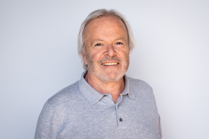 Serge ‘Bingo’ Gobin zingt weer ‘Arabeat’ in tulband: “Ik lig niet ...