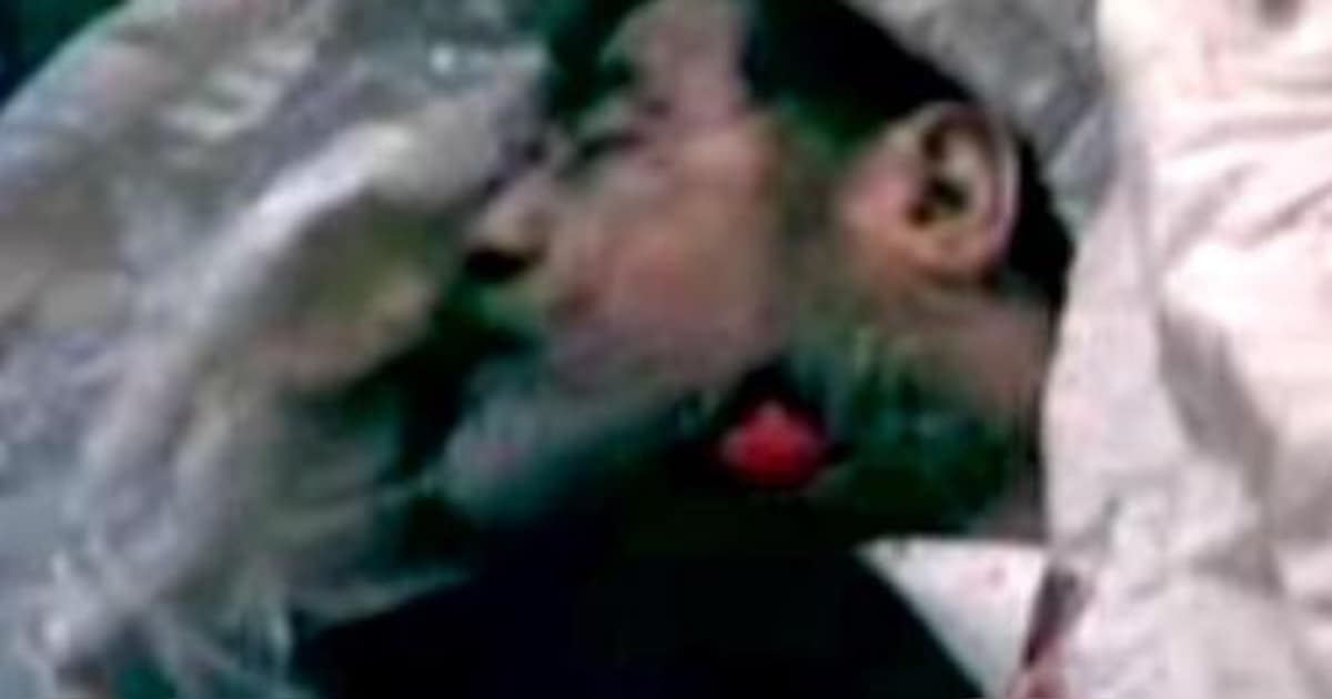 "Saddam Hoessein kreeg na executie zes messteken" | Buitenland | hln.be