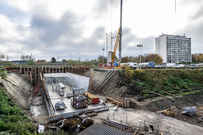 Herinrichting kruispunt Mechelse Poort boekt vooruitgang: tunnelonderdelen krijgen vorm ...
