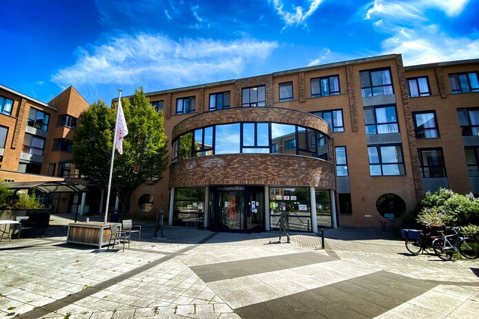 Boomse vuilzakken voortaan ook te koop in WZC Den Beuk | Boom | hln.be