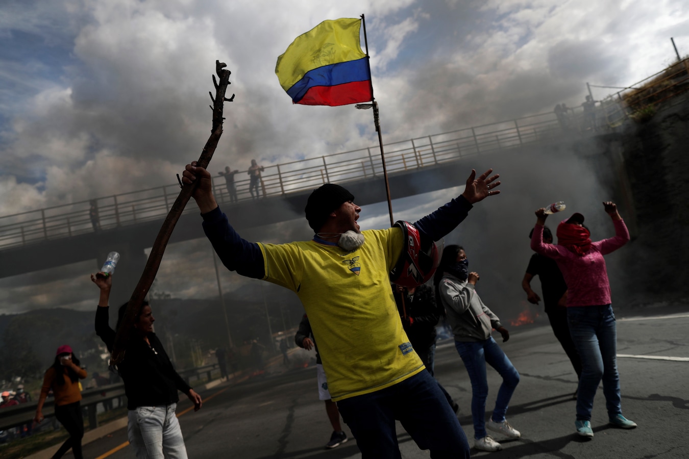 Chaos in Ecuador: leger op straat in hoofdstad Quito, betogers vallen ...