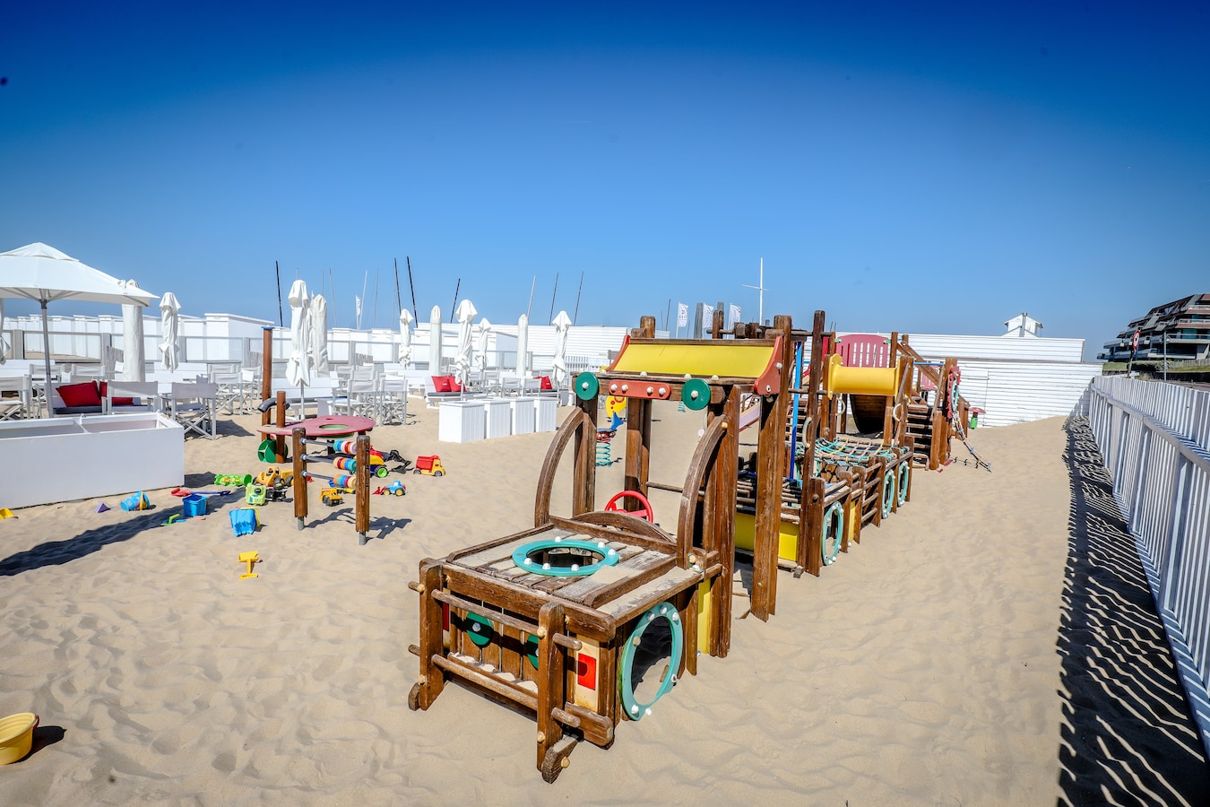 Lekkerbek Beach, een familiedynastie in Knokke-Heist: “Waren één van ...