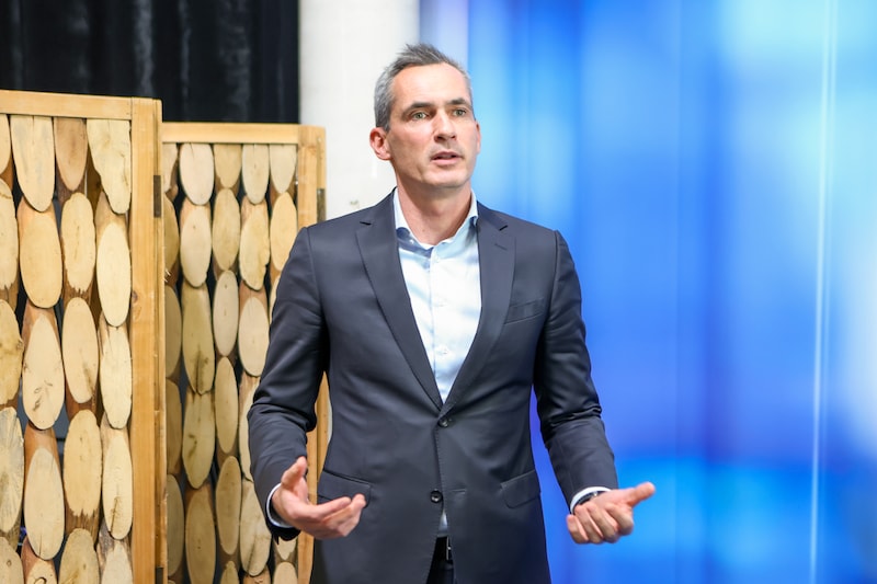 “Dit is een aanslag op het Belgisch voetbal”: CEO Lorin Parys reageert ...