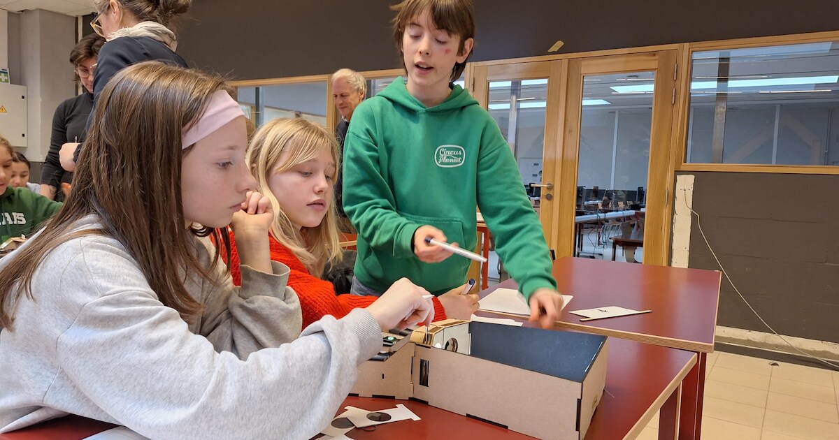 “Wat is het zwartste zwart?”: leerlingen zesde leerjaar proeven van ...