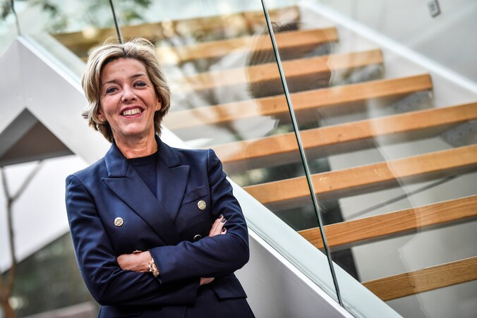 Na twee jaar politiek getouwtrek: Carina Van Cauter (58) is nieuwe ...