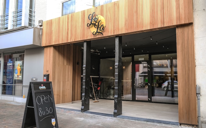 Trendy koffiebar met bagels geopend | Regio | HLN.be