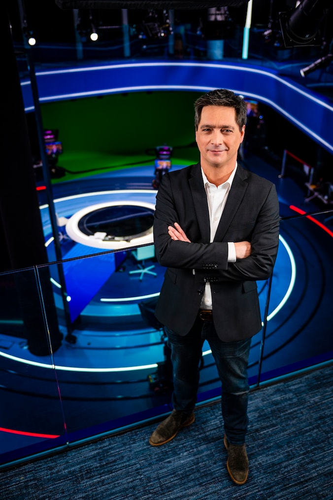 Stef Wauters presenteert vanaf morgen VTM Nieuws in nieuwe studio in ...