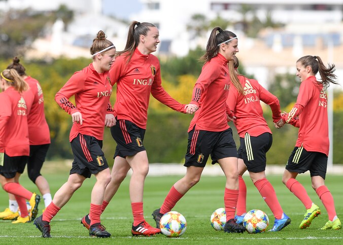 Red Flames maken in slotminuut nog gelijk, maar gaan in penaltyreeks ...