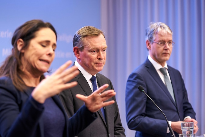 ‘Hamstergebaar’ van Nederlandse doventolk gaat viraal op sociale media ...