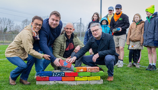 Chiro Kalfort legt eerste steen nieuwe lokalen: “Midden 2025 nemen we ...