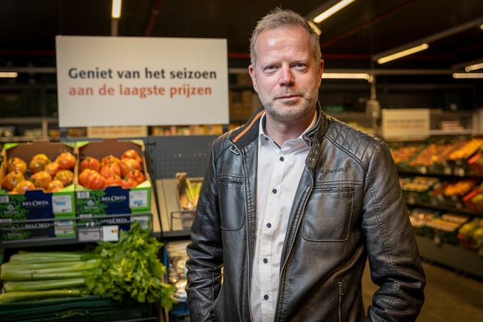 Colruyt verliest marktaandeel, maar is niet van plan op zondag te ...