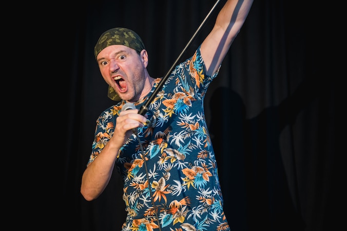 Comedian Han Solo doet met jubileumtournee ook De Biekorf aan | Regio ...