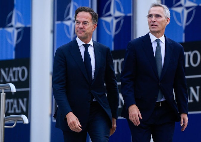 Mark Rutte officieel geïnstalleerd als nieuwe NAVO-baas, haalt meteen ...
