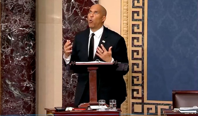 Marathontoespraak van meer dan 25 uur: Democraat Cory Booker breekt ...