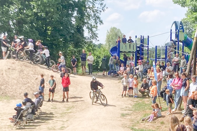 Nieuw gemeentelijk bikepark Gavere feestelijk geopend tijdens Outdoor ...