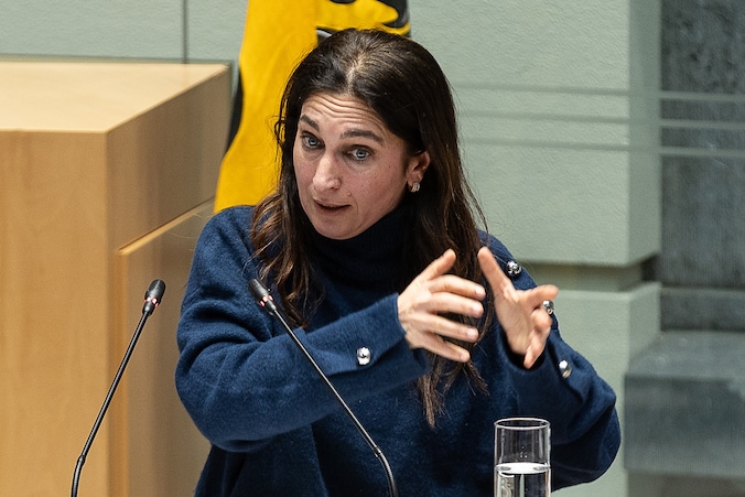 Demir hoopt op doorbraak hervorming lerarenstatuut in 2026 | Nieuws ...
