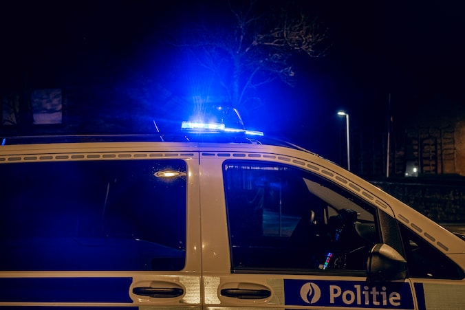 Twee auto’s botsen in Lommel: niemand gewond | Regio | HLN.be